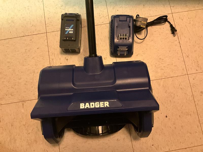 Wild Badger Power 12-in Poly Blade Shovel/Pusher Snow Shovel with 56-in ...
