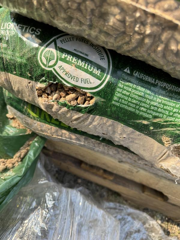 40-lb Heating Wood Pellets - 100% Natural, High BTU's, Low Ash ...