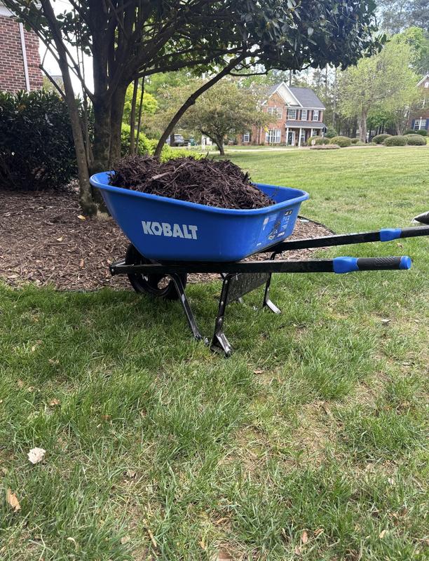 Kobalt 6-cu ft 1 Wheel Steel Push Wheelbarrow Flat-Free Tire in the ...