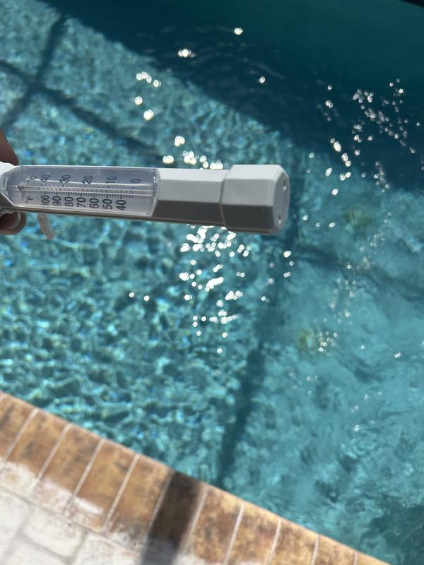 Project Source Analog Floating Pool Thermometer in the Pool ...