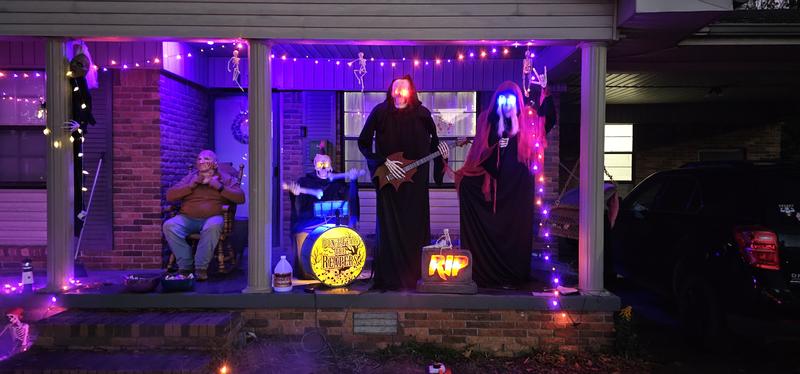 Haunted Living 6-ft Bluetooth Reaper Band LED Guitar Player Animatronic ...