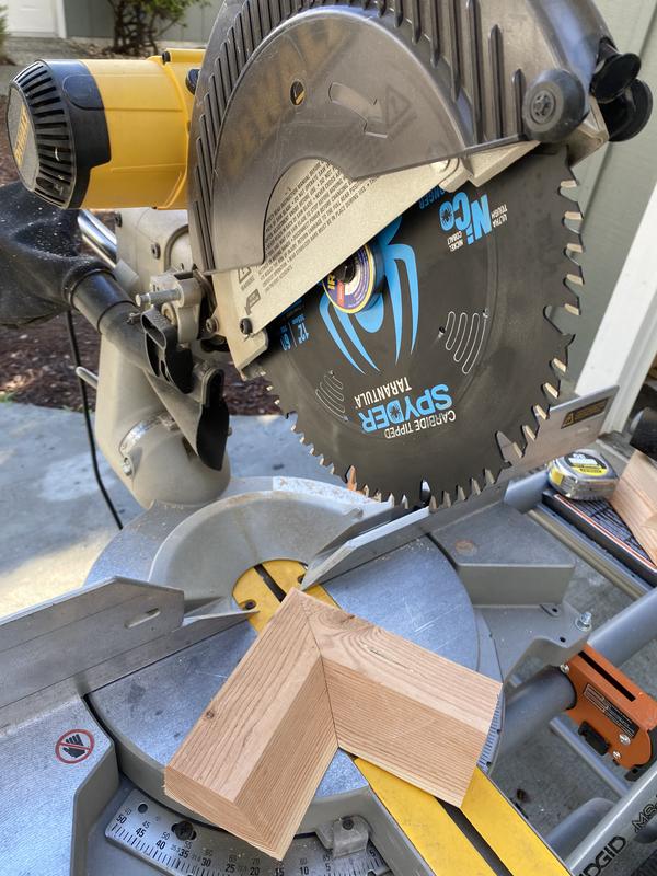 Spyder 12-in 60-Tooth Rough Finish Tungsten Carbide-tipped Steel Miter ...