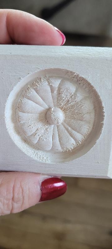 Ornamental Mouldings 2.476-in x 2.51-in Unfinished White hardwood ...