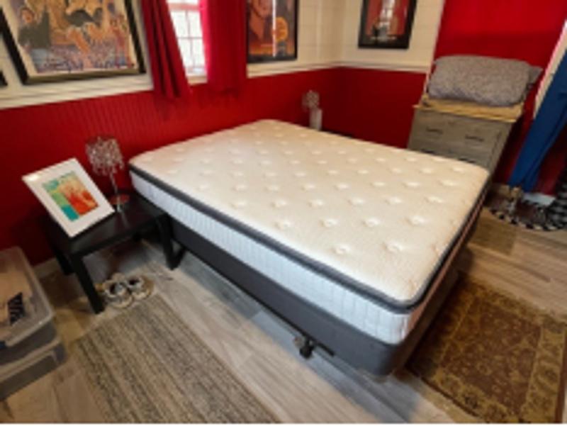 Kescas 14-in Medium King Cooling Hybrid Memory Foam/Coil Blend Mattress ...