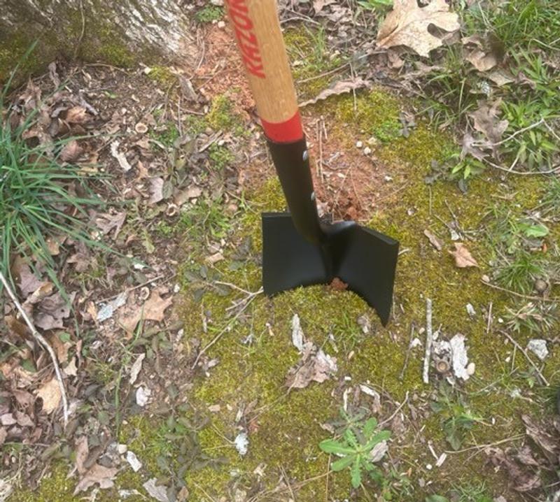 Razor-Back 29-in Wood D-Handle Drain Spade 47103 at Lowes.com