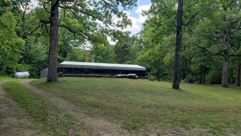 APOC 243 4.75-gallon White Elastomeric Reflective Roof Coating ( 1-year ...