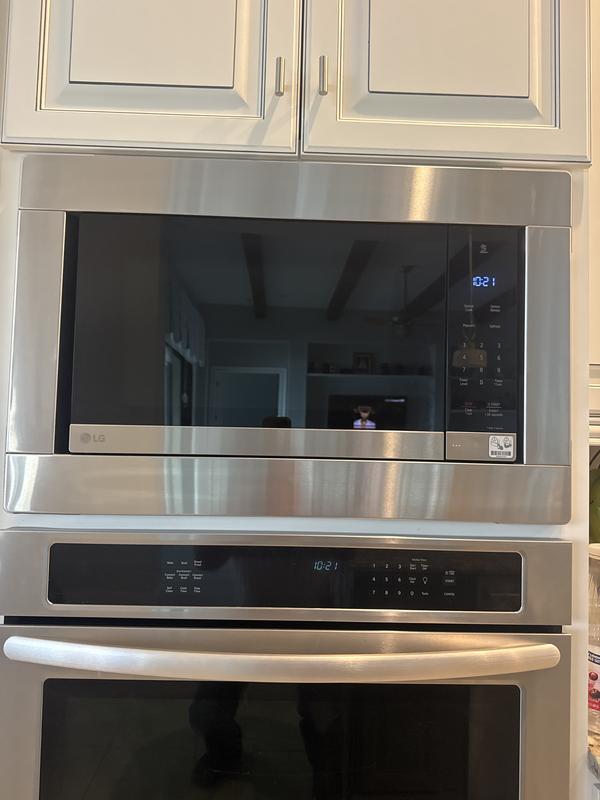 LG 2-cu ft Large 1200-Watt Sensor Cooking Controls Countertop Microwave ...