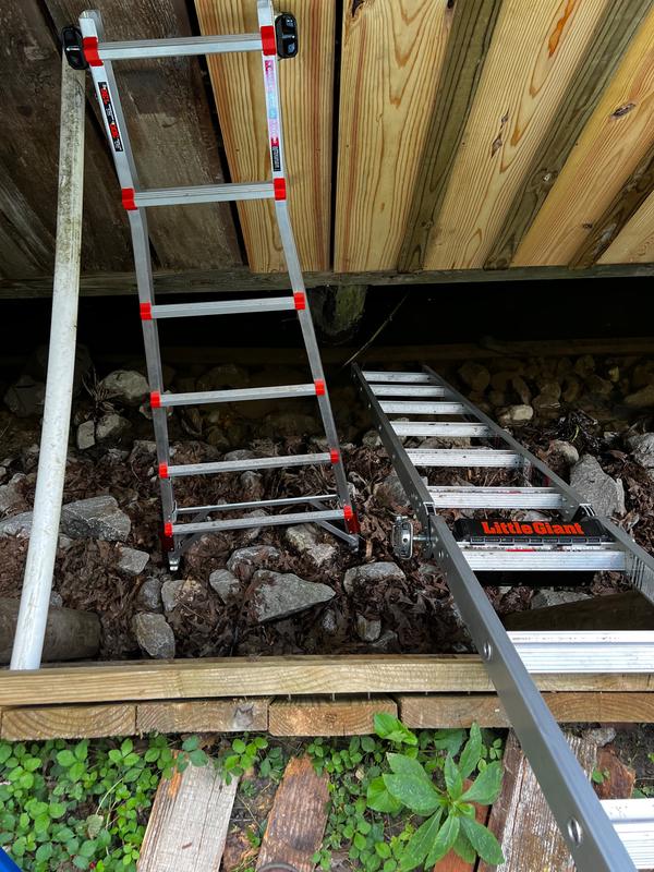Little Giant Ladders Leveler 2.0 M22 with Leg Levelers 22-ft Reach Type ...