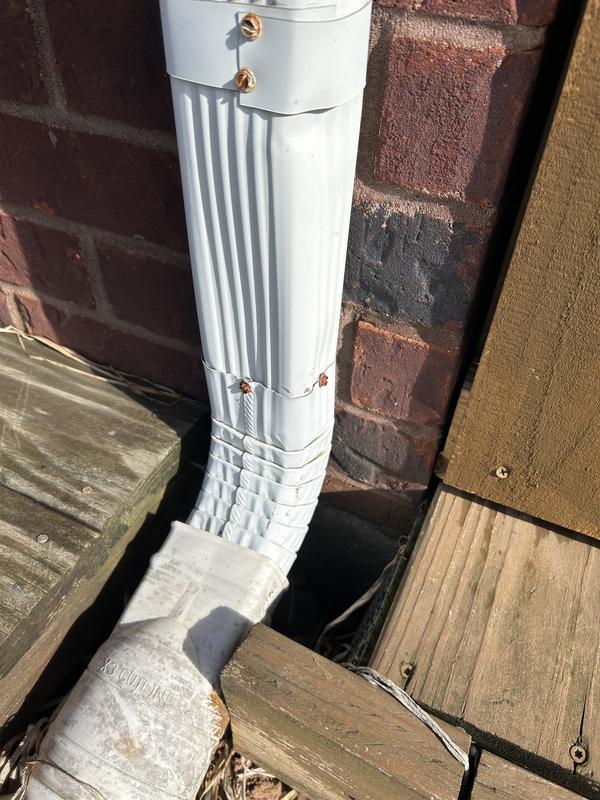 TURNSPOUT Polymer 7.1-in White Adjustable Downspout connector in the ...