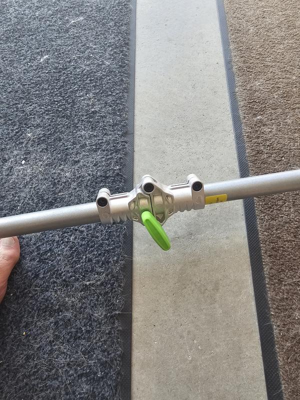 Henx 40-volt 14-in Straight Shaft Battery String Trimmer 2.5 Ah ...