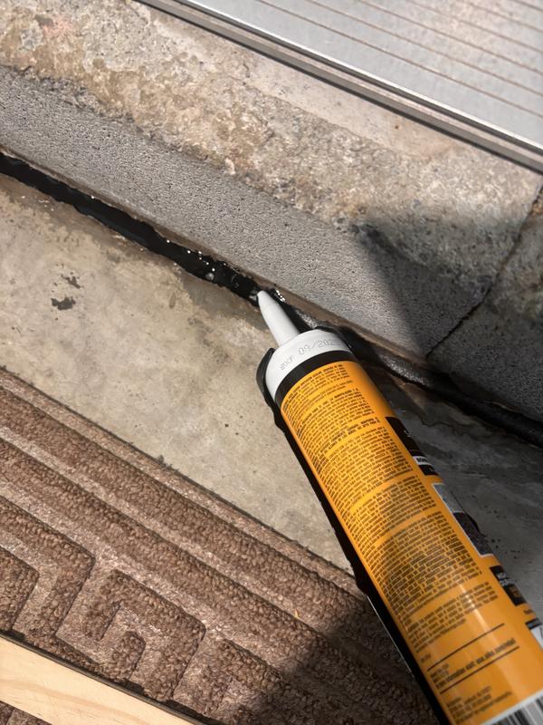 Sika Hybrid Self-Leveling Sealant Fast Setting 10.1 -fl oz Mortar Concrete Crack repair in the ...