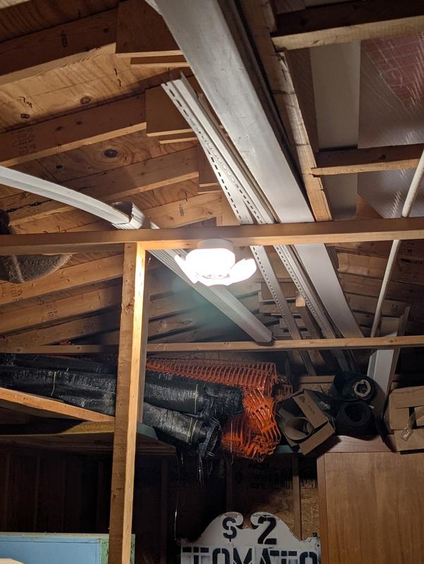 Utilitech 6-volt 1000 -Lumens Battery-operated Ceiling-mounted Work ...