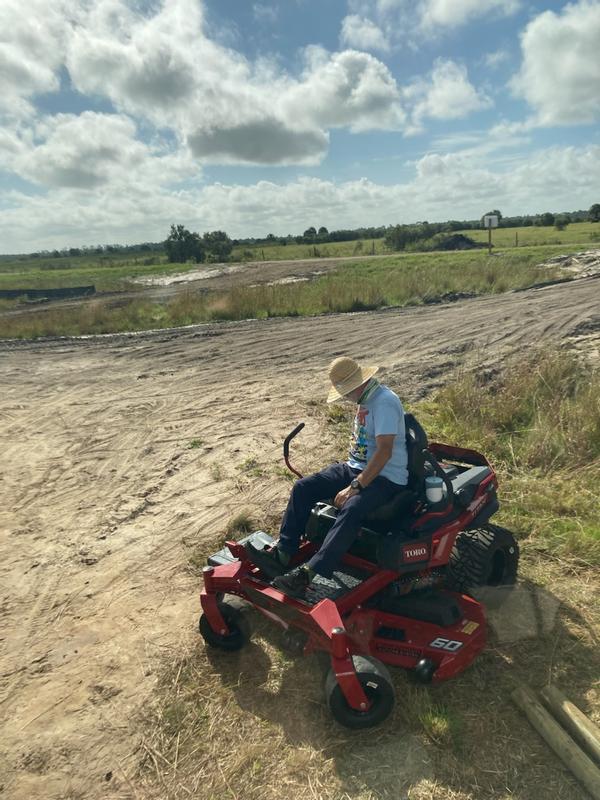 Toro Titan 60-in 24-HP V-twin Gas Zero-turn Riding Lawn Mower 76605 at ...