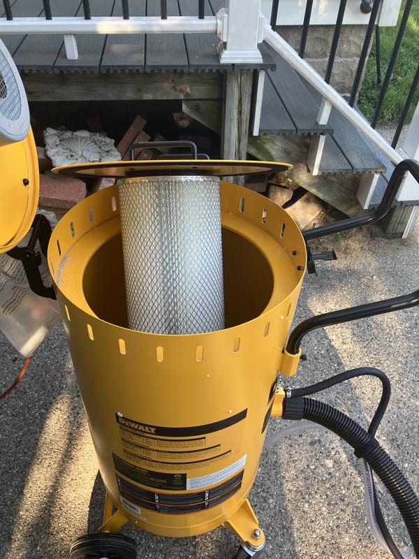 DEWALT 5.5-CFM Abrasive Blast Vac DXCM009-0369 at Lowes.com