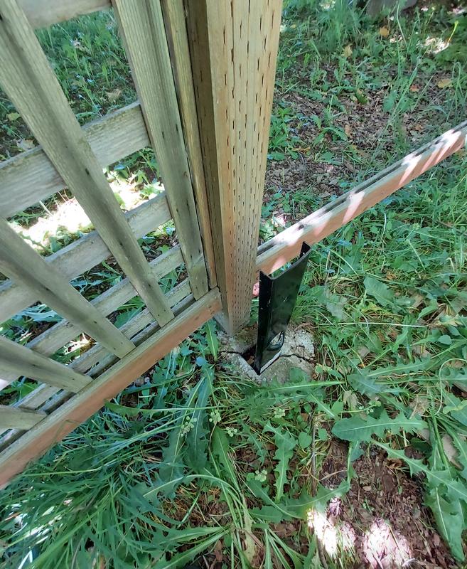 Simpson Strong-Tie E-Z Mender 28-in x 28-in Powder Coating, Black Steel ...