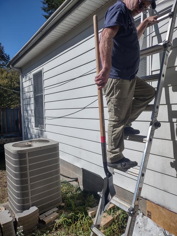 Razor-Back 48-in Wood Handle Roofing Spade 46141 at Lowes.com