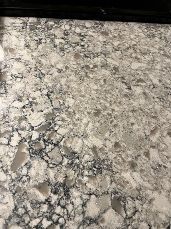 allen + roth River Stone Quartz Off-white Kitchen Countertop SAMPLE (4 ...