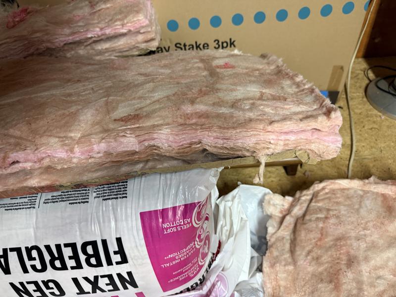 Owens Corning R- 30 Attic Faced Fiberglass Batt Insulation 88-sq ft ...