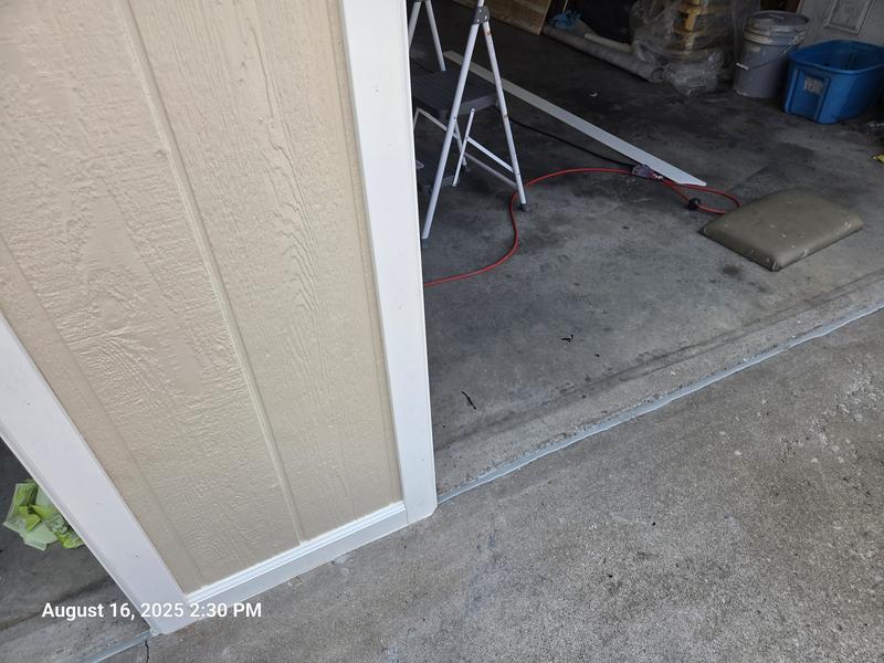 Royal Building Products 9/16-in x 3-1/4-in x 8-ft Colonial Finished PVC ...