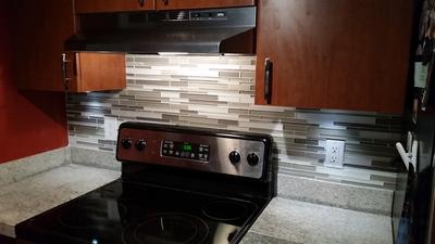 allen + roth Desert Bluff 12-in x 12-in Linen-look Glass/Stone Marble ...