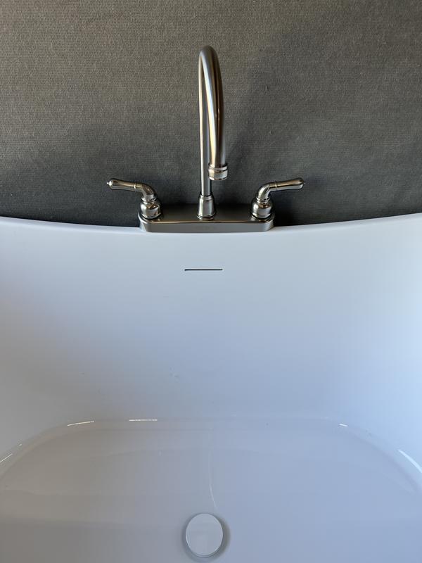 MAAX Mahaba 29-in x 67-in White Acrylic Oval Freestanding Soaking ...