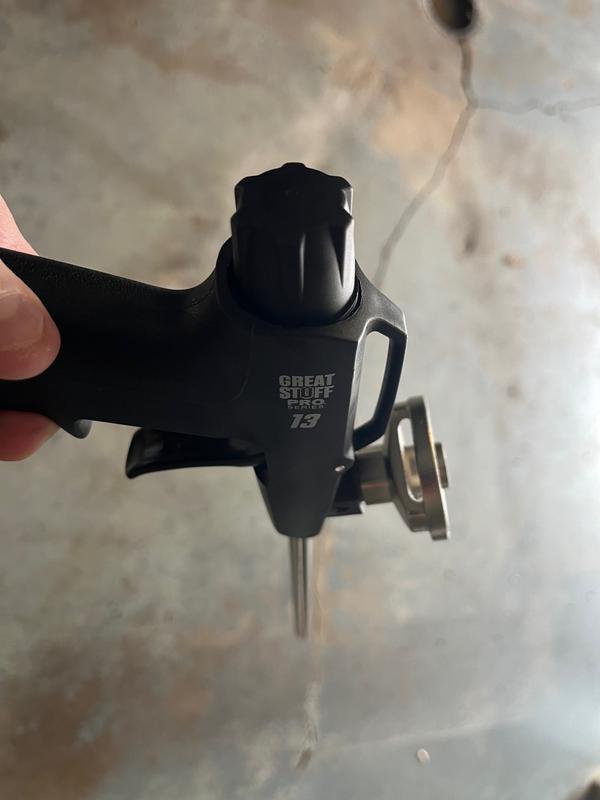 GREAT STUFF PRO 15-Inches Adjustable Flow Control Reusable Spray foam ...