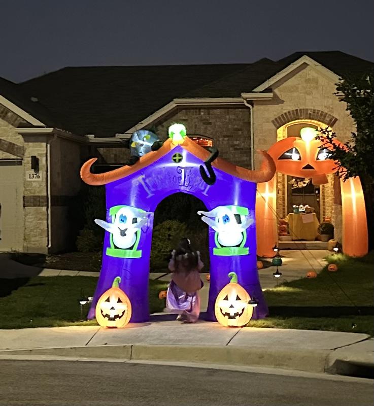 Haunted Hill Farm 9-ft Pre-Lit Inflatable Trick or Treat Walkway Arch ...