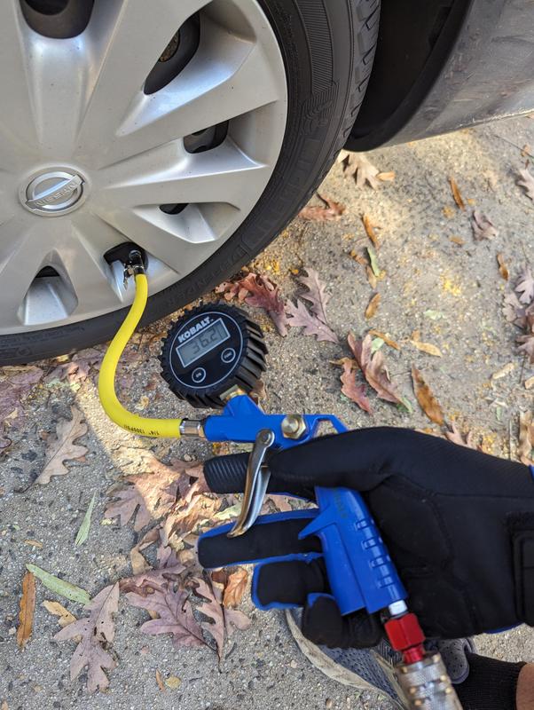 Kobalt Inflator Gun SGY-AIR46TZ at Lowes.com