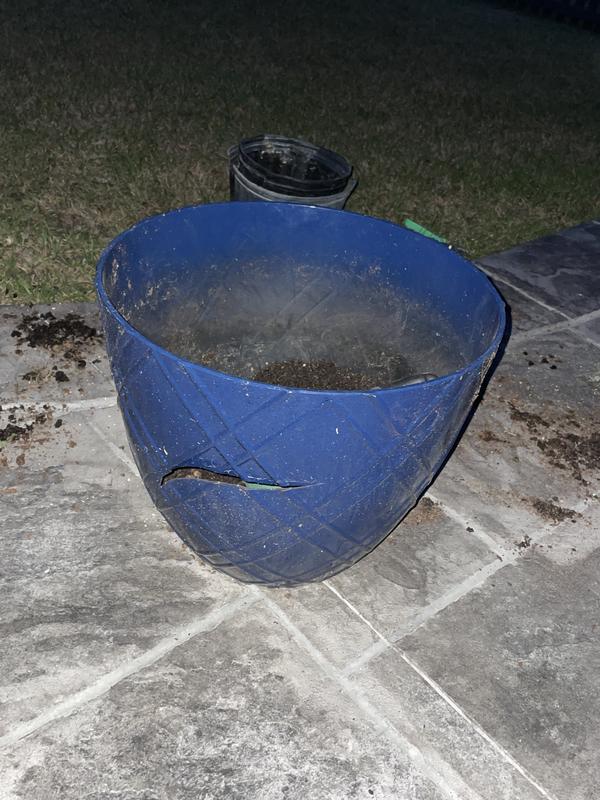 L & G Solutions Round 15.35-in W Large Blue Resin Contemporary/Modern ...