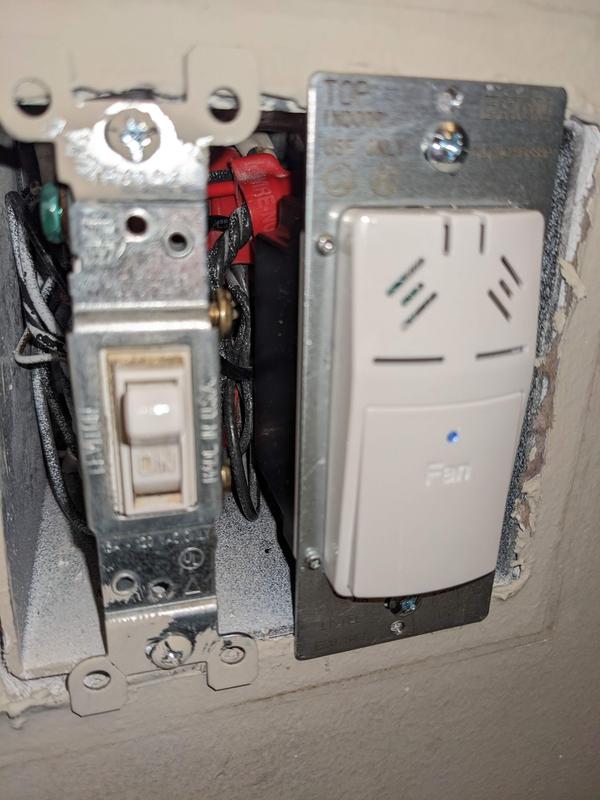 Eaton Plastic Bath Fan Humidity Sensor HDFS3P1-W-KB-LW at Lowes.com