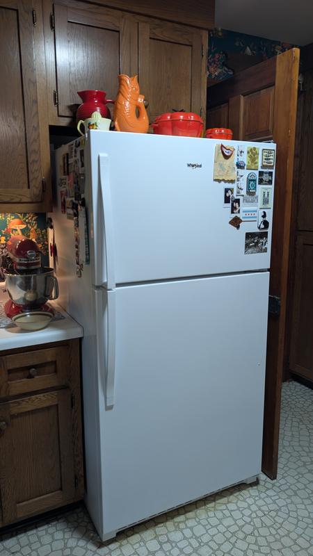 Whirlpool 20.5-cu ft Top-Freezer Refrigerator (Biscuit) WRT311FZDT at ...
