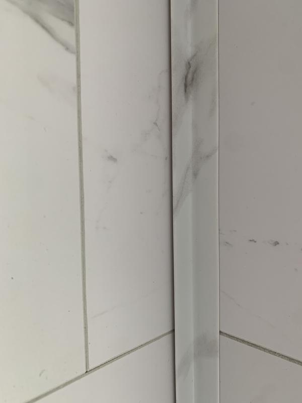 PALISADE Inside Corner 0.9375-in W x 94-in L Carrara Marble PVC Inside ...