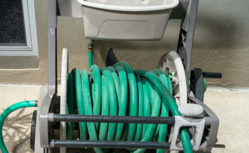 Suncast Hosemobile Plastic 175-ft Cart Hose Reel in the Garden Hose ...