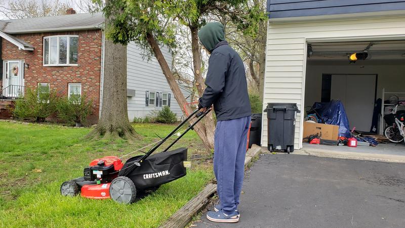 CRAFTSMAN M230 163-cc 21-in Self-propelled Gas Lawn Mower with Briggs ...