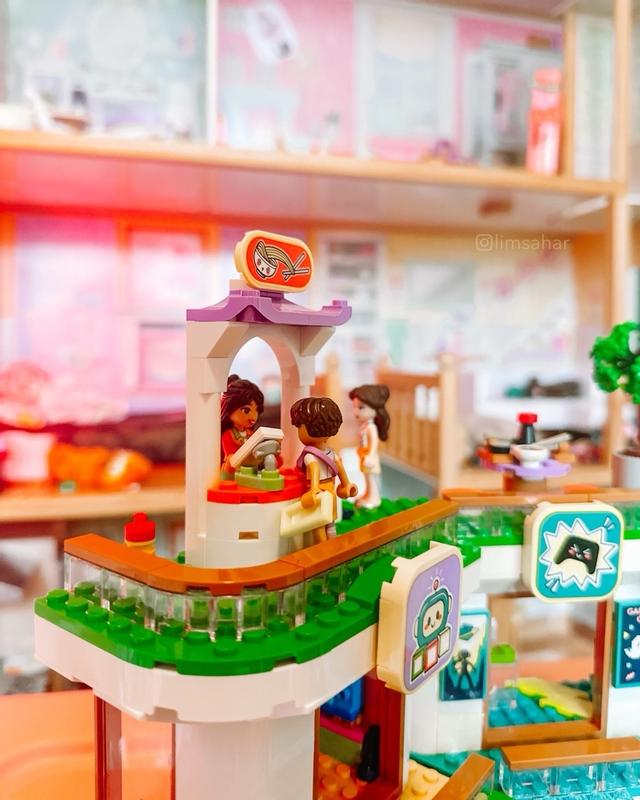 LEGO® Friends Heartlake City Shopping Mall Toy for Kids 42604, 1237 ...