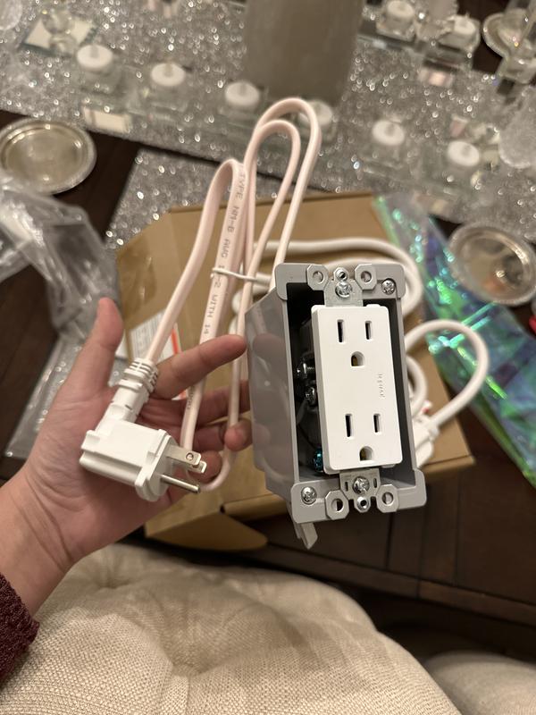 Legrand radiant Outlet Relocation Kit with 15-Amp 125-volt Tamper ...