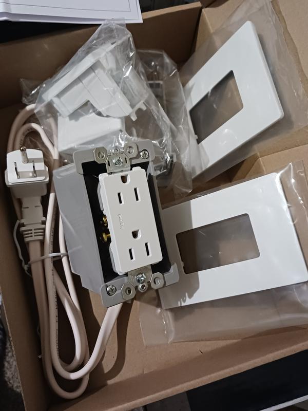 Legrand radiant Outlet Relocation Kit with 15-Amp 125-volt Tamper ...