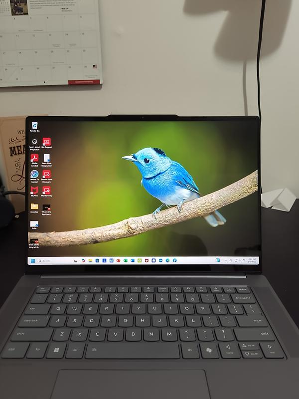 Lenovo Yoga Slim 7i Aura Edition (15″ Intel) | AI-Fueled Lenovo Yoga Slim 7i Aura Edition (15″ Intel) | AI-Fueled