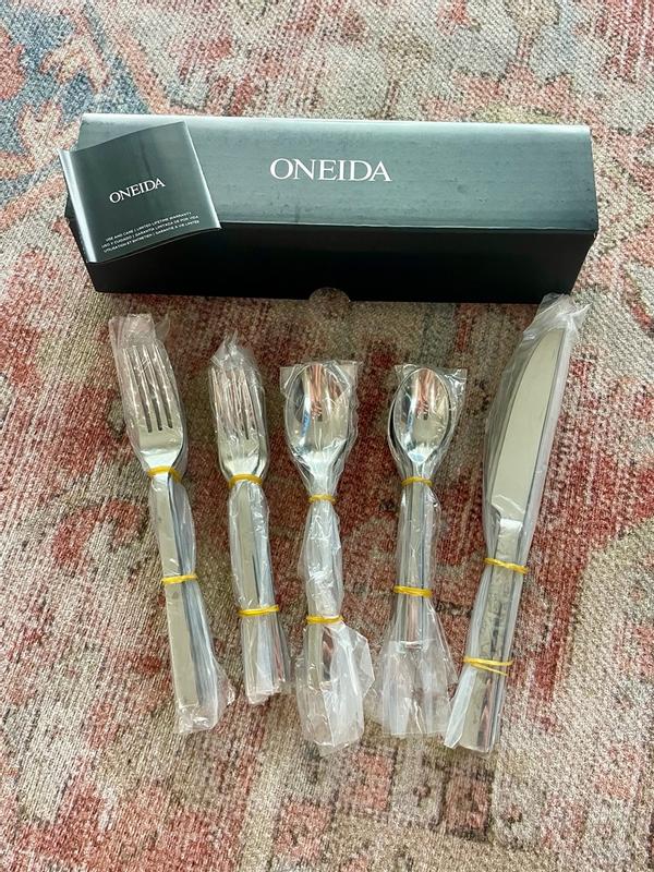 Oneida Chef's Table 20-Pieces Polished Modern Flatware H016020A at ...