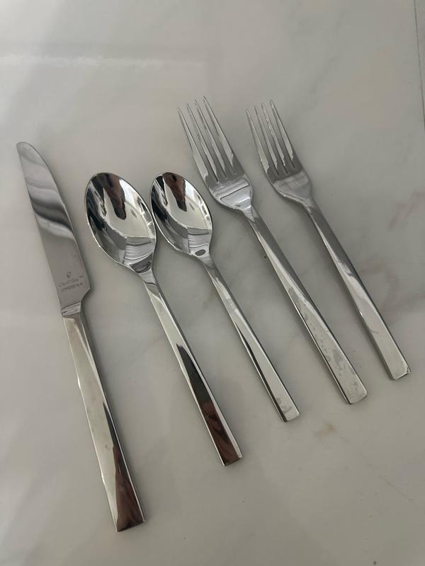 Oneida Chef's Table 20-Pieces Polished Modern Flatware H016020A at ...