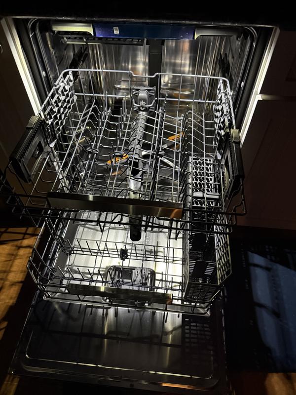 LG FlushFit 24-in Top Control Built-in Dishwasher ( Printproof ...