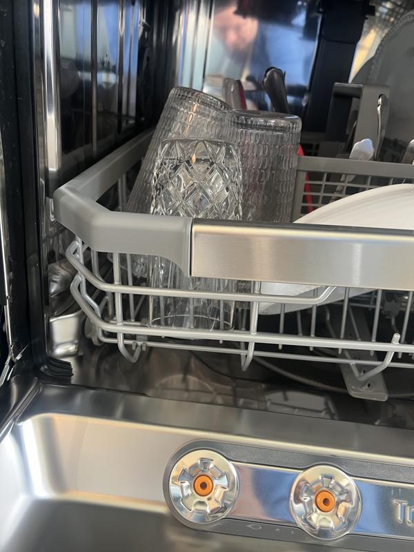 LG STUDIO 24-in Top Control Smart Built-In Dishwasher With Third Rack ...