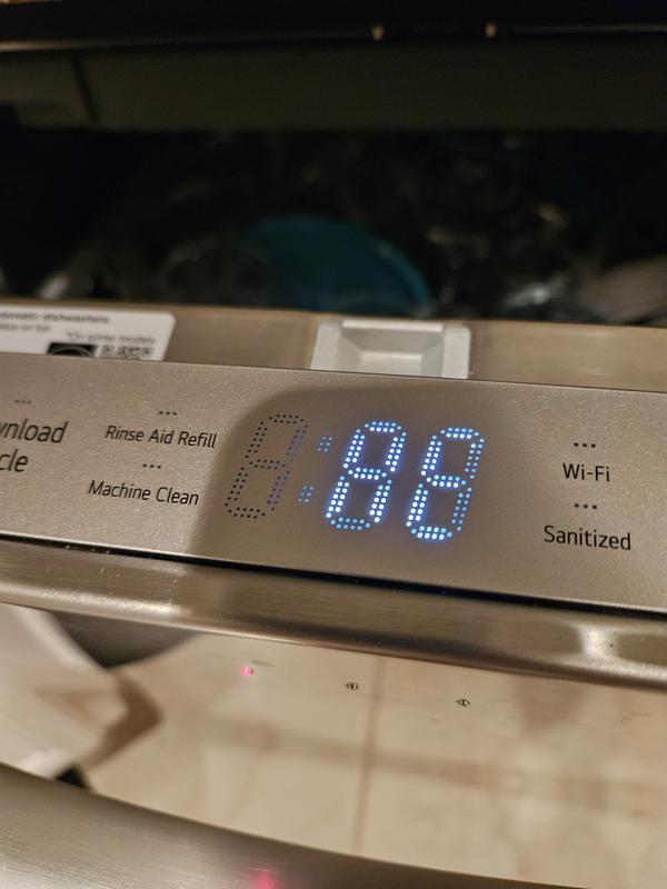 LG 24-in Top Control Smart Built-In Dishwasher With Third Rack ...