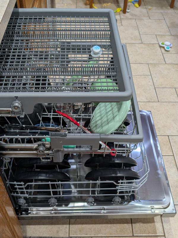 LG 24-in Top Control Smart Built-In Dishwasher With Third Rack ...