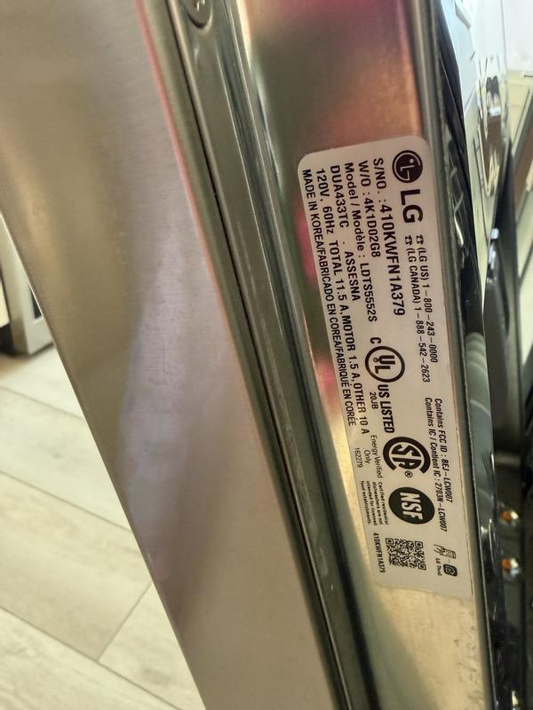 LG QuadWash 24-in Top Control Built-In Dishwasher With Third Rack ...