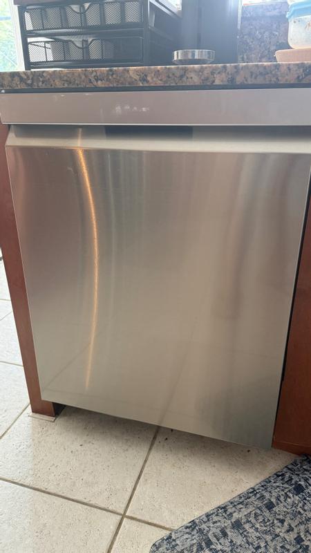 LG 24-in Top Control Smart Built-In Dishwasher With Third Rack ...