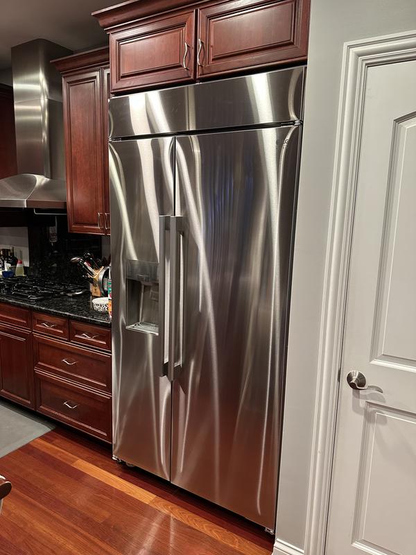 LG STUDIO 25.6-cu ft Counter-depth Side-by-Side Refrigerator Built-In ...