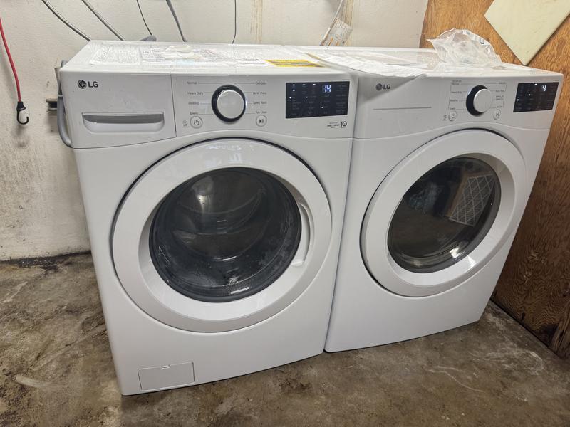 Shop LG 6 Motion Technology Extra Large Stackable Front-Load Washer ...