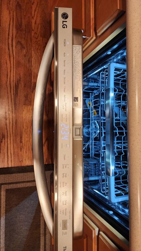 LG QuadWash Pro 24-in Top Control Smart Built-In Dishwasher With Third ...