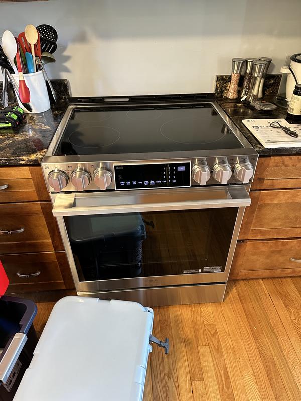 LG 30-in 5 Burners 6.3-cu ft Self-cleaning Air Fry Convection Oven ...